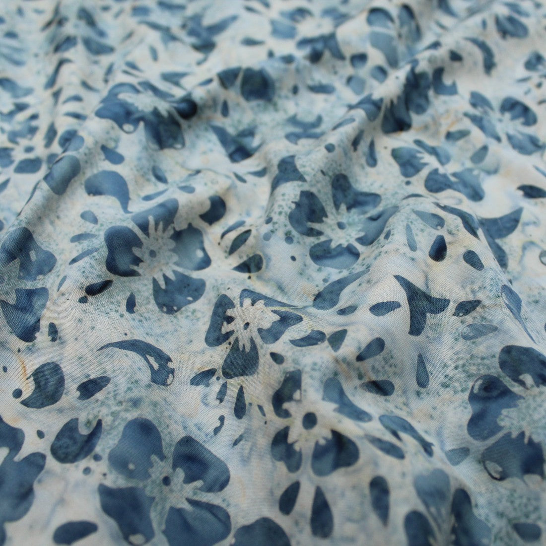 BK420 Artisan Bali Batik, 100% Cotton, 112cm Wide – Fabric Freedom